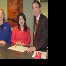 Yee launches campaign for state Senate | News | glendalestar.com