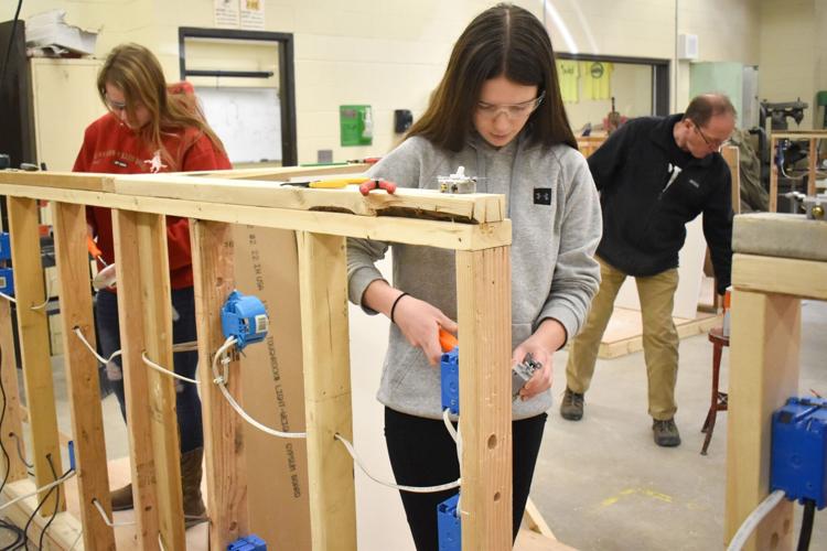 Female students in Mason City construction class encourage other girls ...