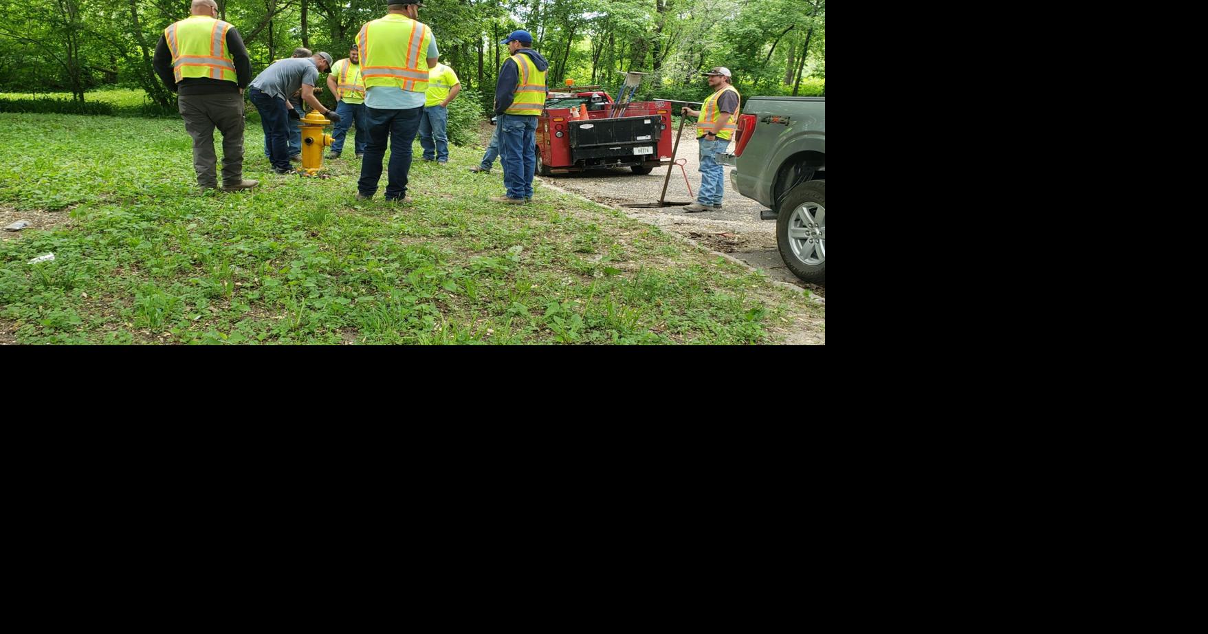Mason City Operations and Maintenance crews receive fire-hydrant training