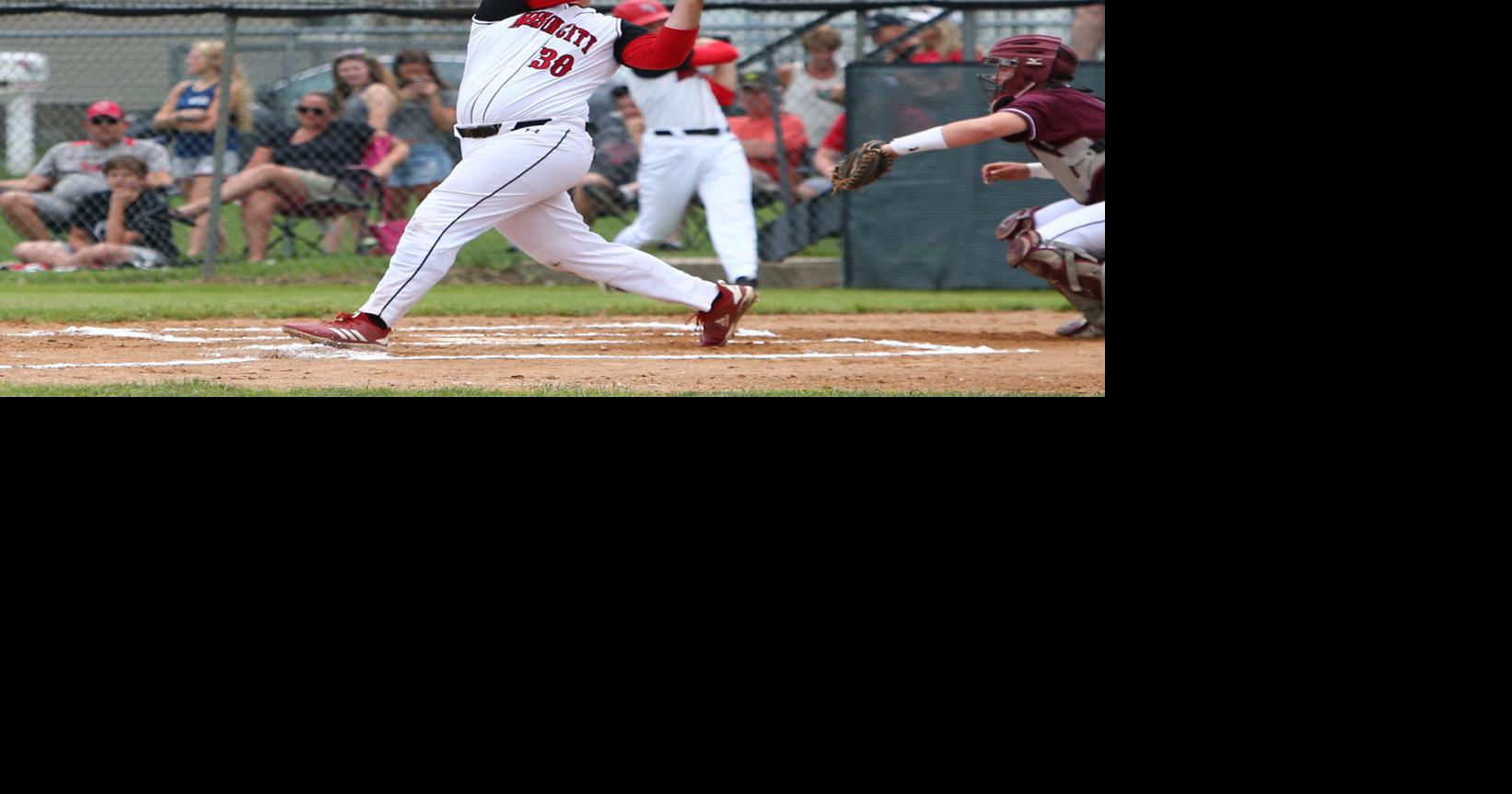 High School baseball: Pederson putting on a show for Mason City