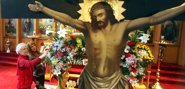 PHOTO: Decorating the Epitaphion