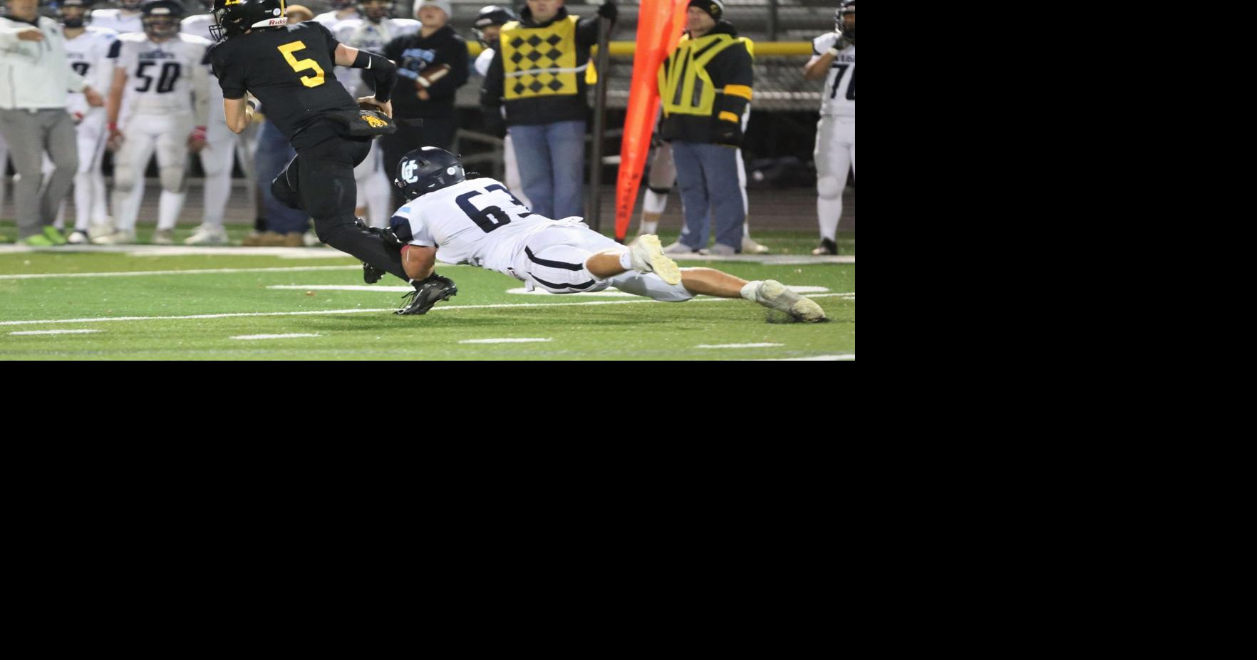 DeVries proud of Clear Lake football's growth in 2021