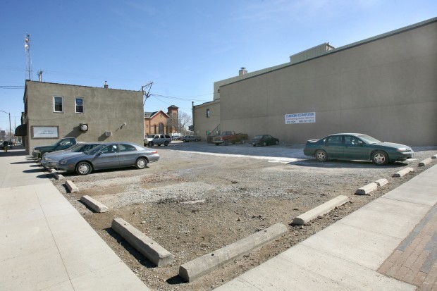 Council discusses future of downtown parking lot