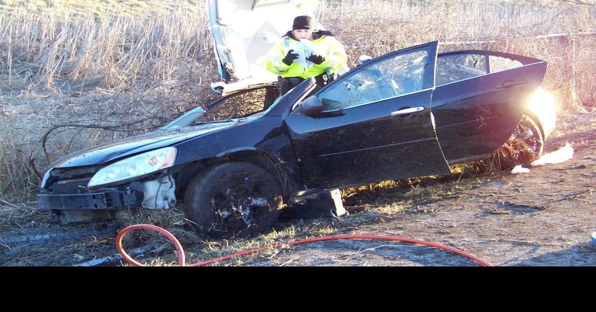 'I'll kill us both now': Driver claims passenger caused Iowa crash