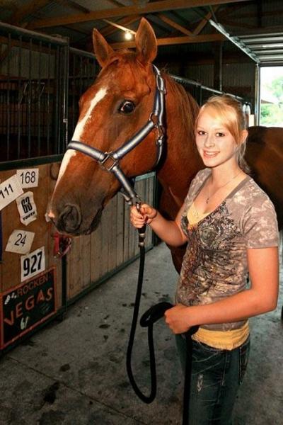 Rockford teen finds niche in barrel racing