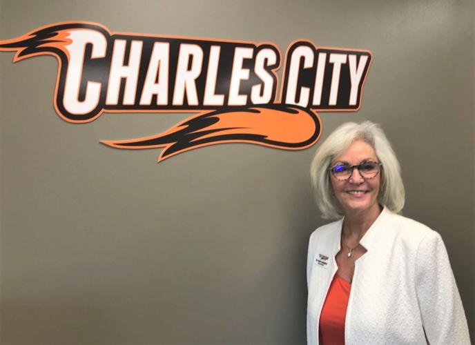 Charles City superintendent to retire