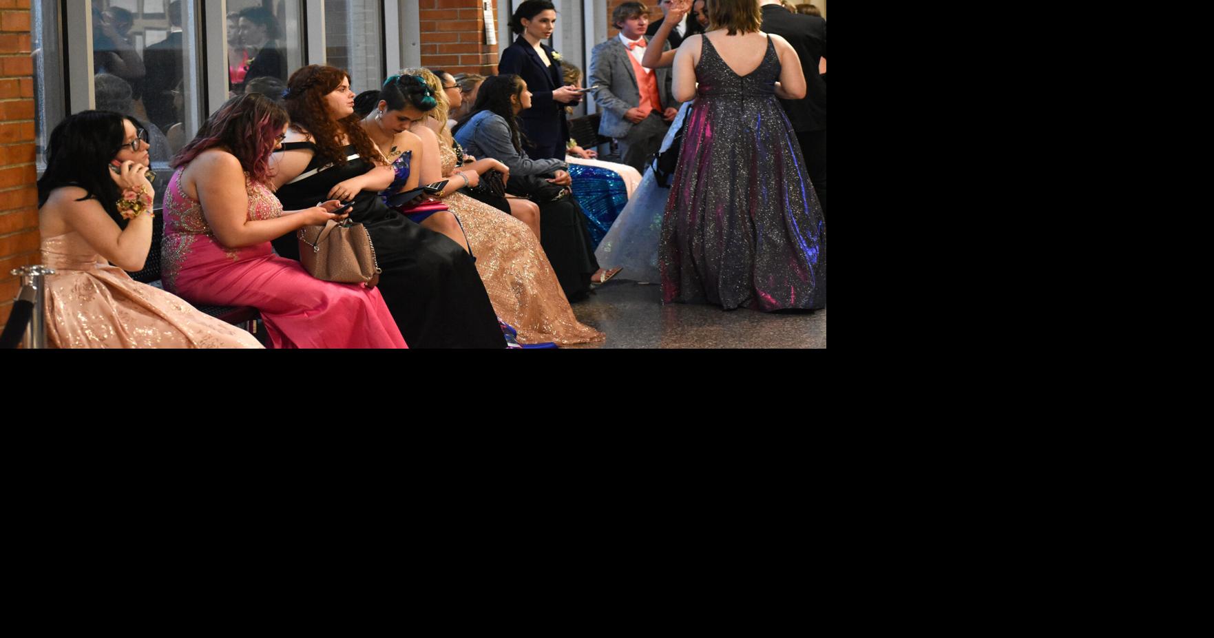 Community turns out to see MCHS students promenade