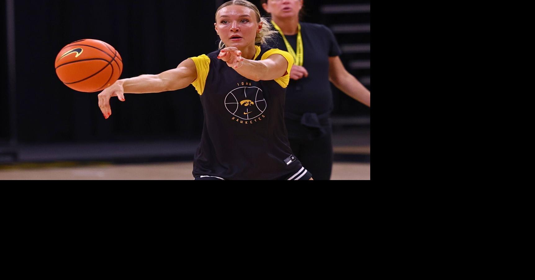 How an upbringing in Italy prepared Iowa’s Amari Whiting