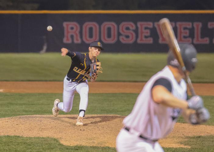 High School Baseball: Clear Lake tops Mason City in new coach's debut