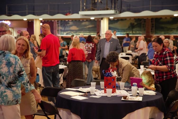 iowa democrats host wing ding