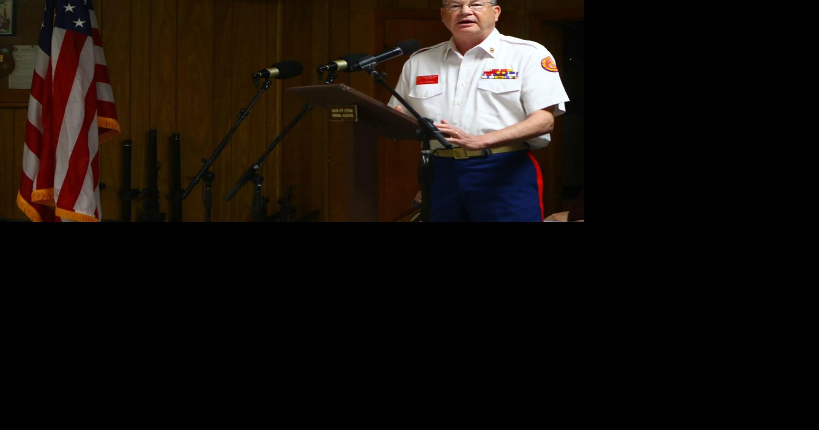 Mason City residents honor, remember fallen soldiers