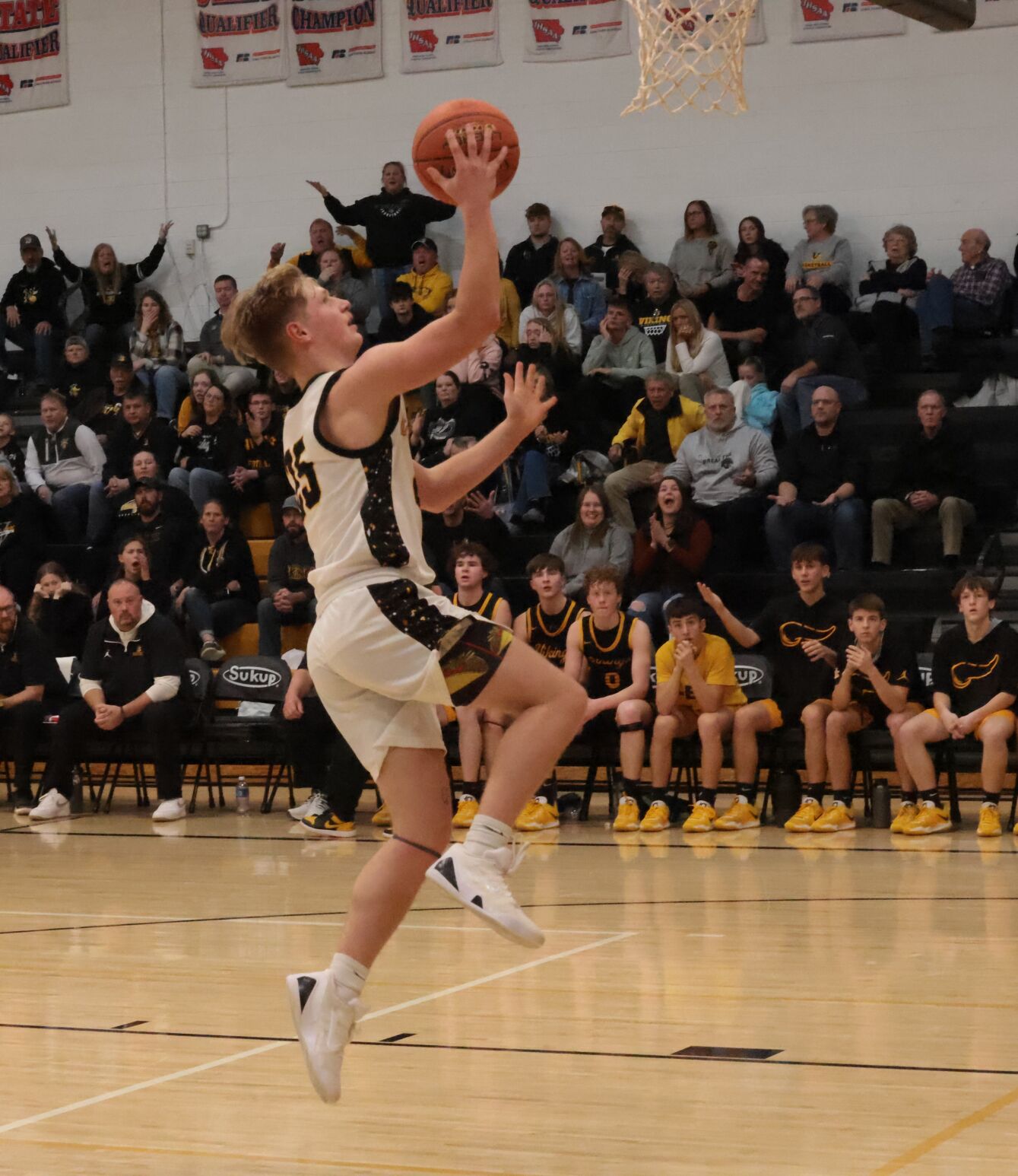 High School Boys' Basketball: Clear Lake dominates Vinton-Shellsburg on ...