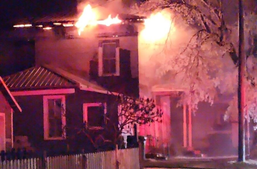 Fire destroys Marble Rock home