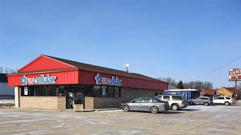 New US Cellular store is now open along Highway 69 in Forest City