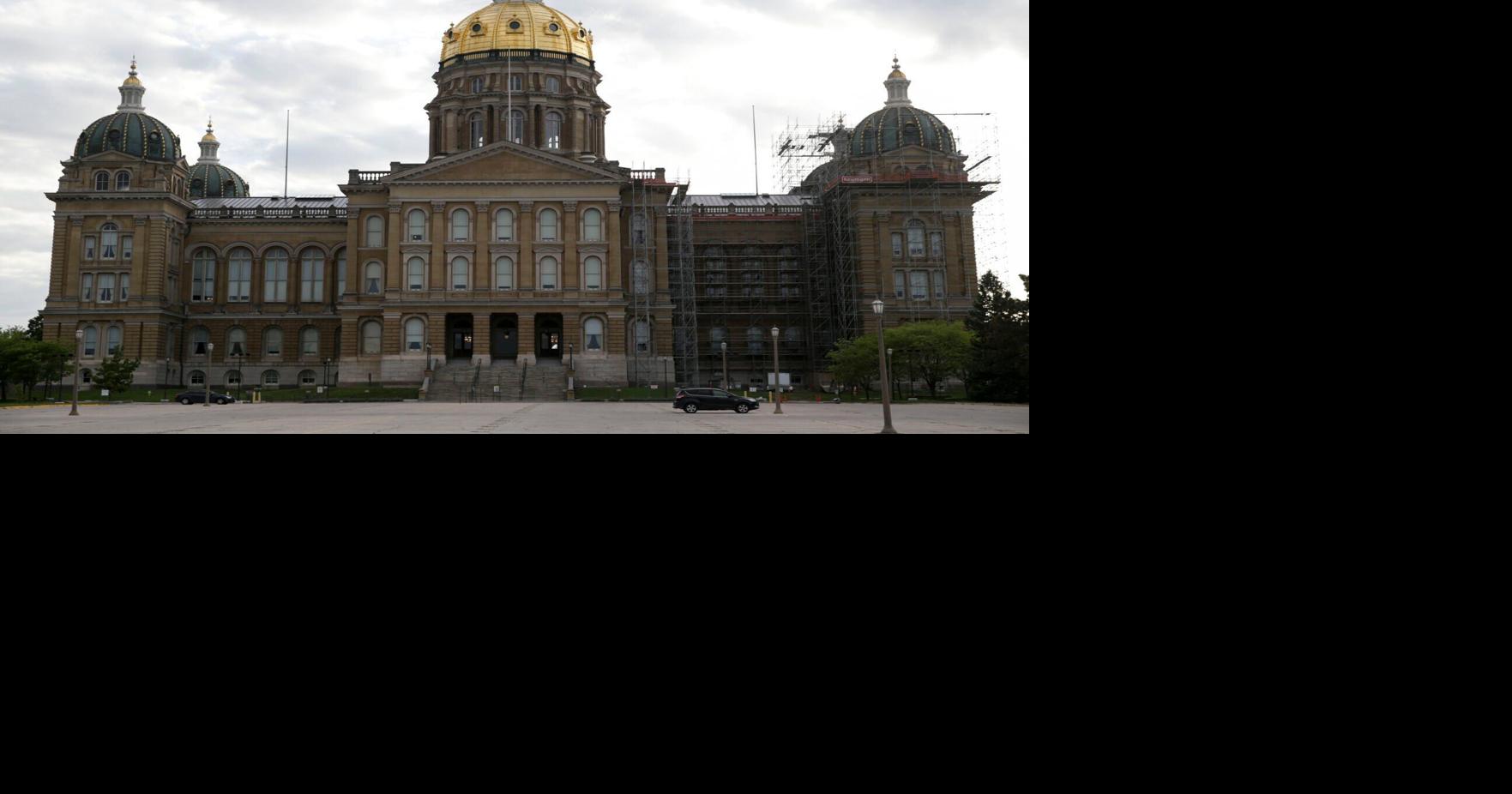 Judge temporarily halts new Iowa law on school books, gender identity teaching