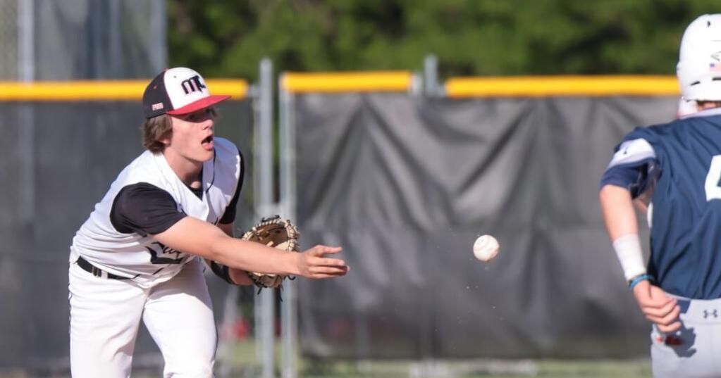 PHOTOS: Mason City vs. Des Moines Roosevelt baseball, Wednesday, May 29 ...