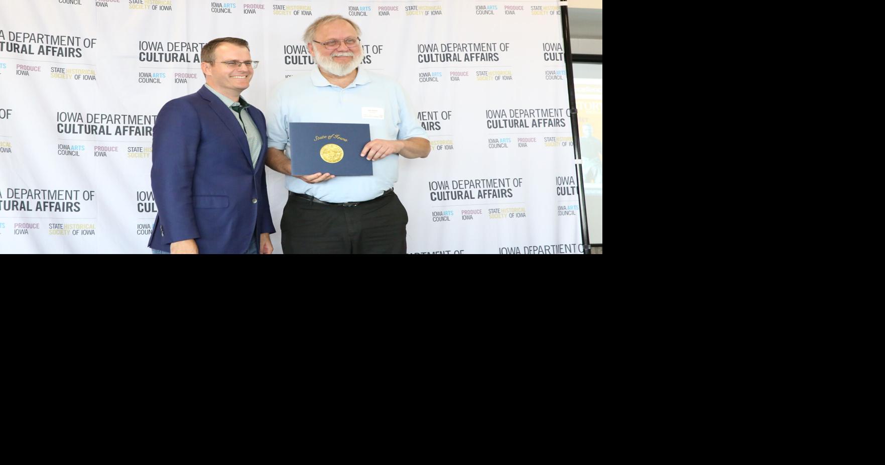 Lt. Gov Gregg recognizes Iowa historians