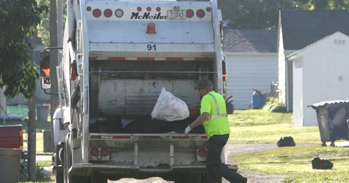 Iowa cities handle garbage collection in various ways