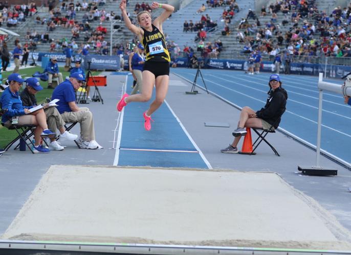 2023 Drake Relays notebook: Clear Lake's Reese Brownlee finishes second ...