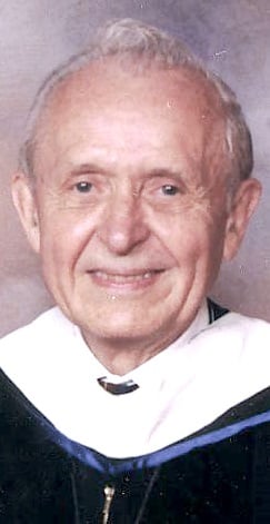 Weston Noble, legendary Iowa choir director, dies at 94