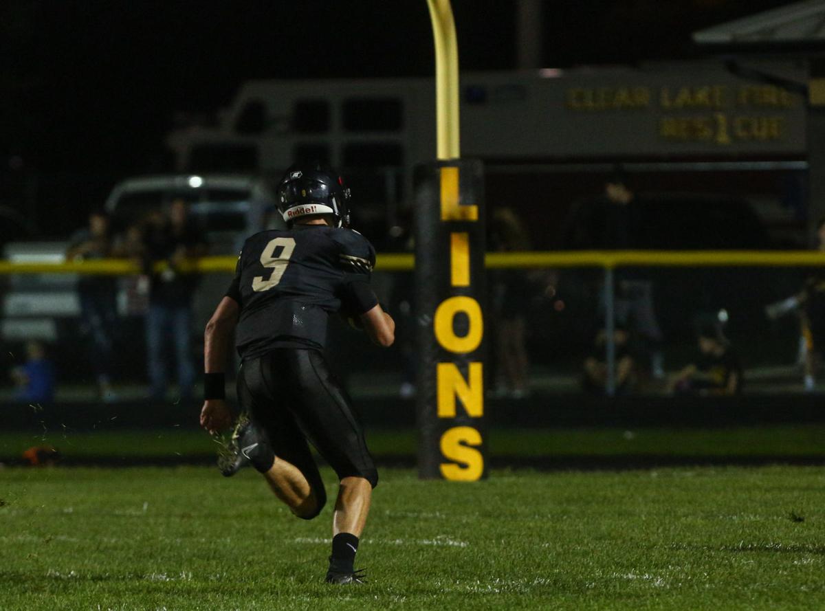 Clear Lake football rides rushing game to win over Mason City