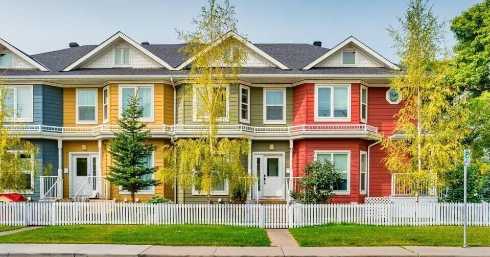 Bill drops fire sprinkler system requirement for townhouses