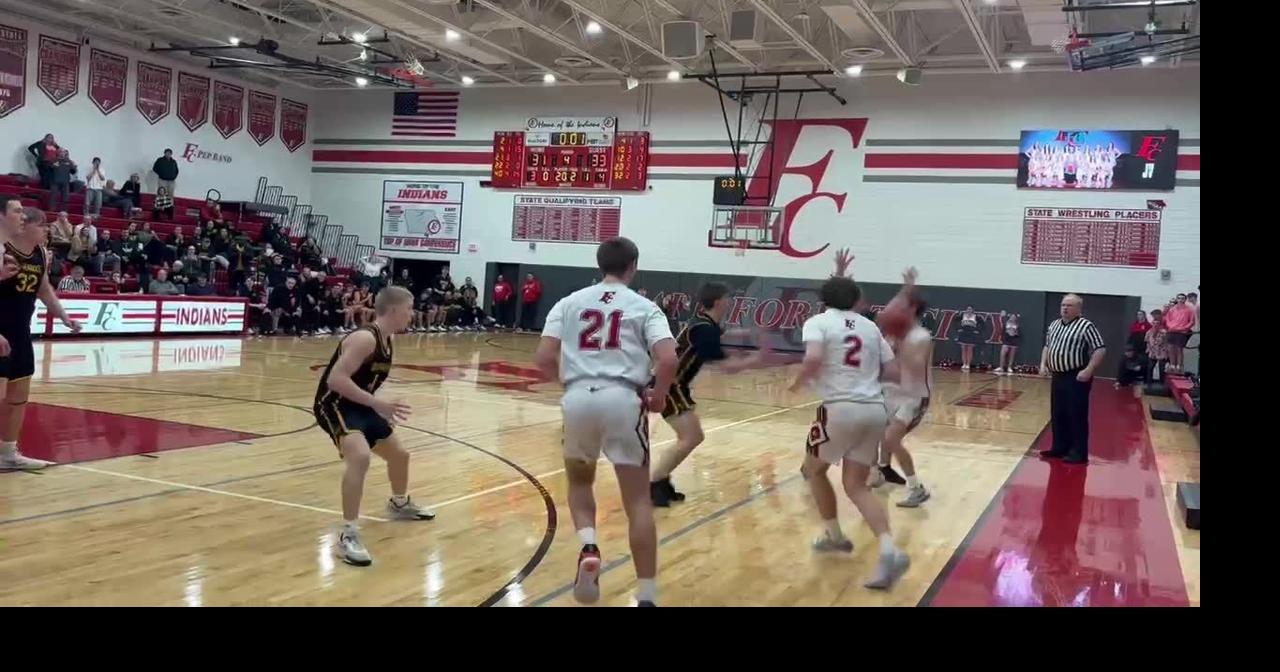 VIDEO: Final three seconds of Forest City vs Waverly-Shell Rock