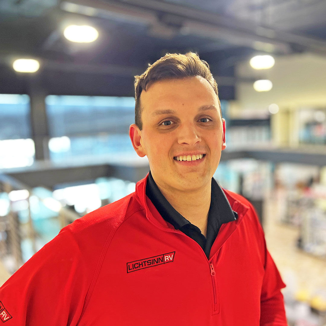 Riley Crook joins Lichtsinn RV in Forest City as service consultant