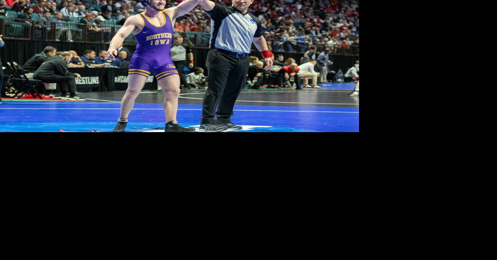 College men's wrestling: Iowa, Iowa State, and UNI off to fast starts ...