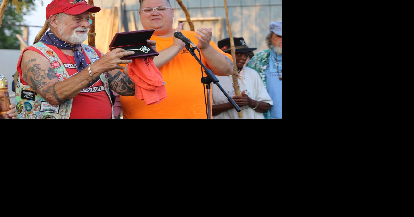 Britt, hobo community honor longtime promoter, friend in opening ...