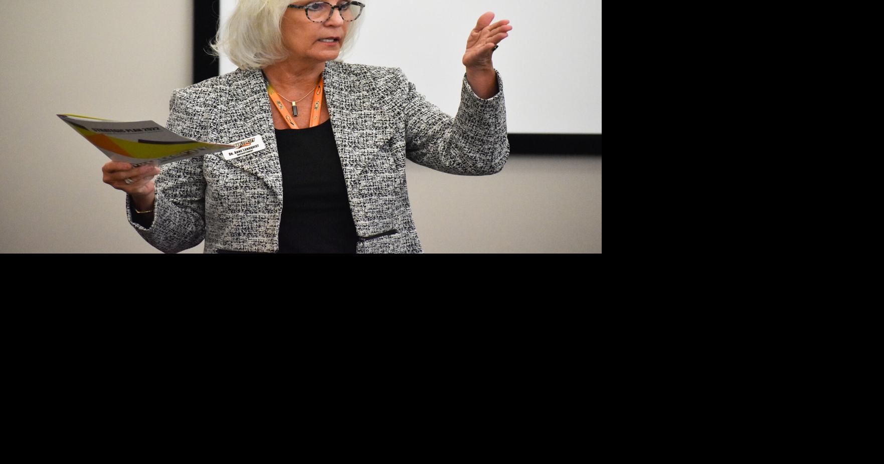 Charles City School Board approves superintendent contract for Lundquist