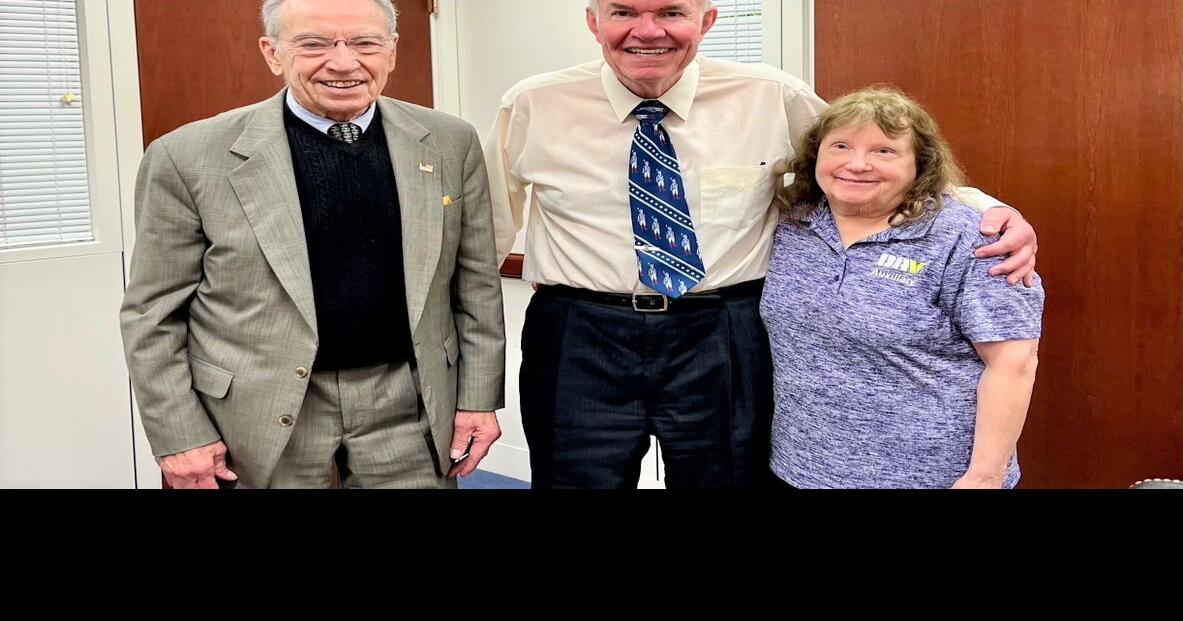 Gerald, Virginia Edgar of Garner pay visit to Sen. Grassley in ...