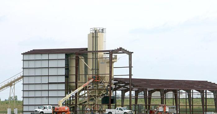 Work on Croell Redi-Mix plant under way