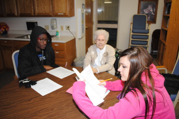 Good Sam residents share life stories with students
