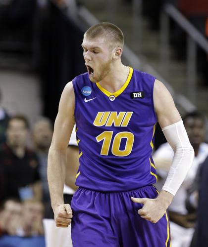 Tuttle still living out basketball dream; hosting camp in Sheffield ...