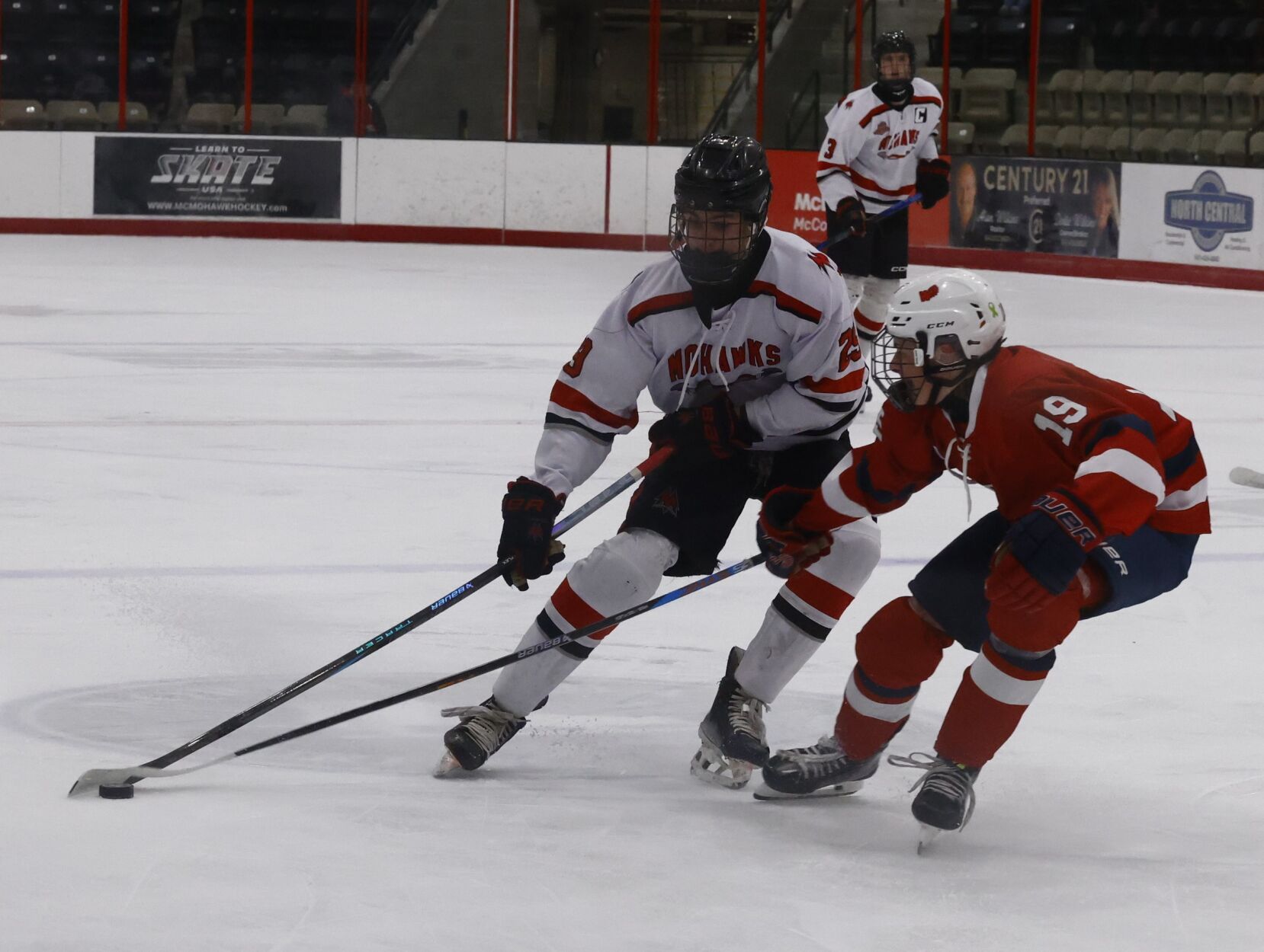 High School Hockey: Waterloo's Caldwell stuns Mason City