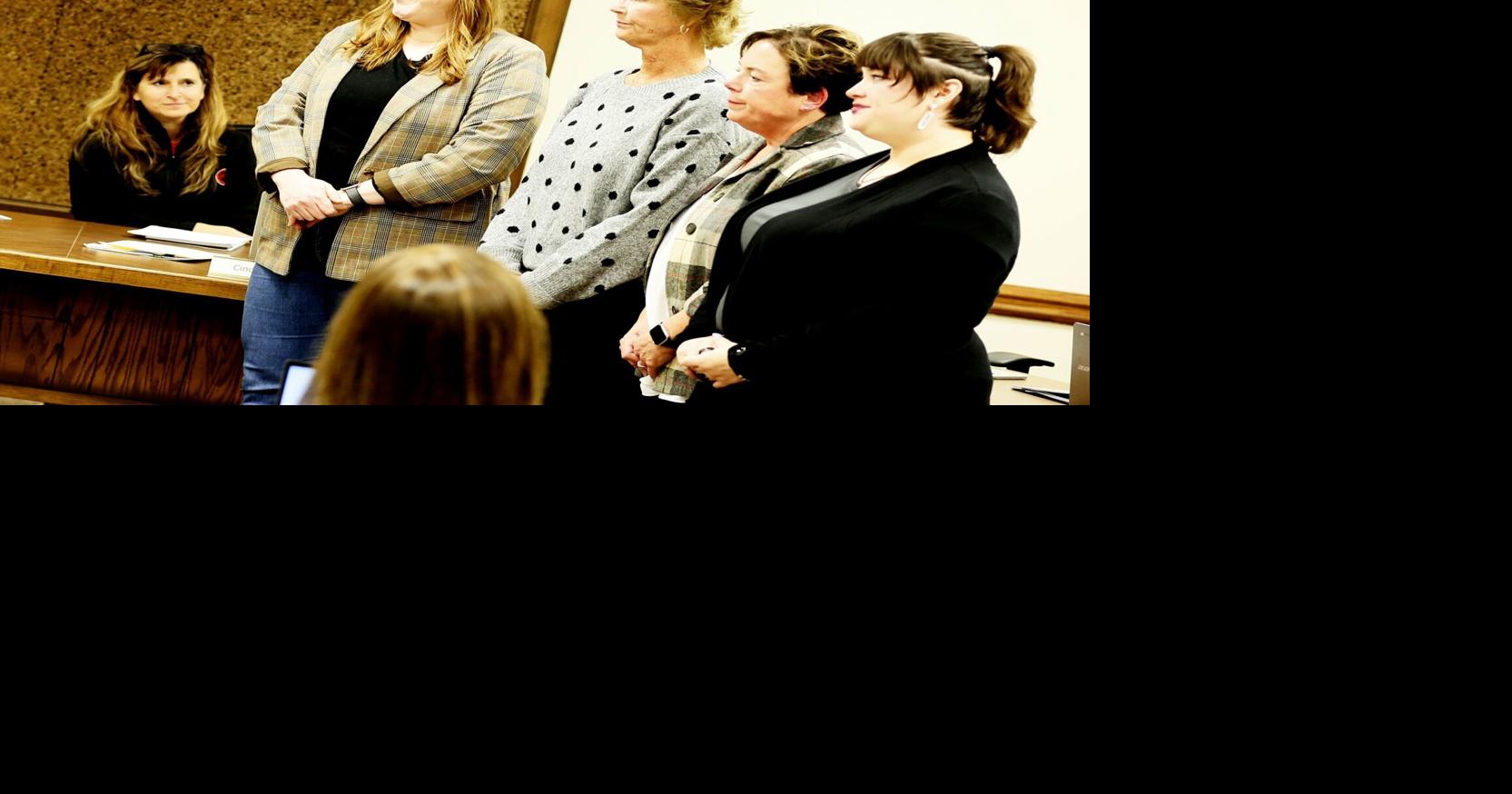 klmn sworn in school board november 2023 meeting