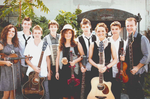 Mitchell Concert Association presents ‘The Hunts’