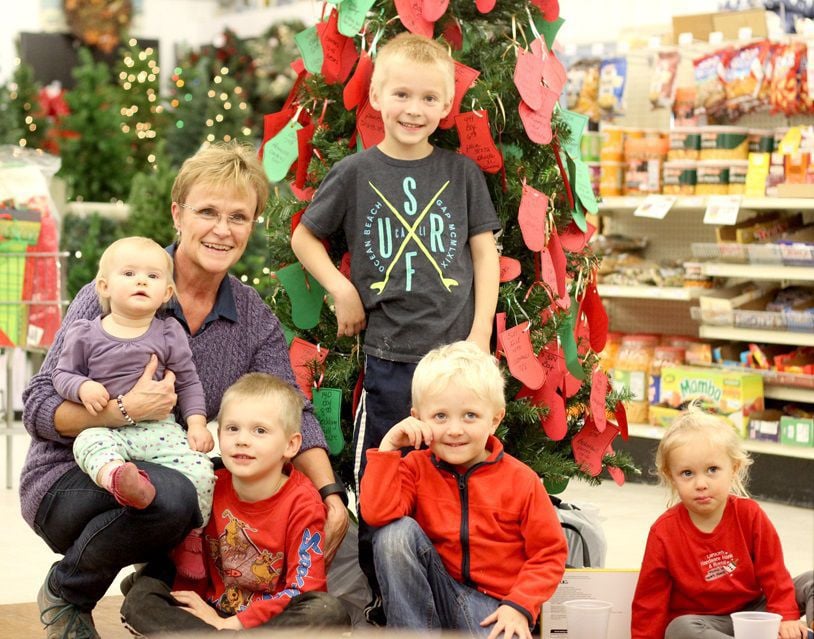 Miracle Tree - 33 years of Christmas spirit in Osage