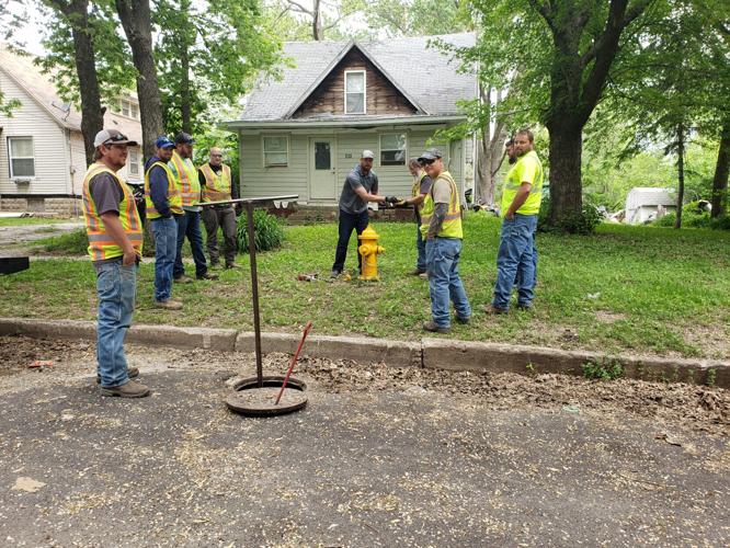 Mason City Operations and Maintenance crews receive fire-hydrant training