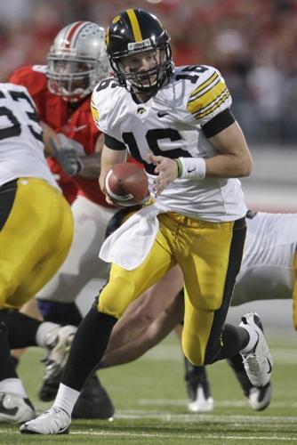 Vandenberg ready for first full year as starting QB