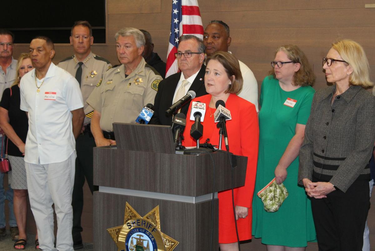 New Iowa cold case unit hopes to crack 400 unsolved deaths