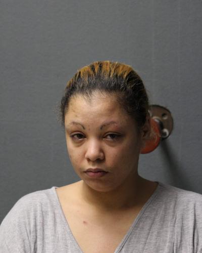 Iowa woman swings knife, slices man under armpit