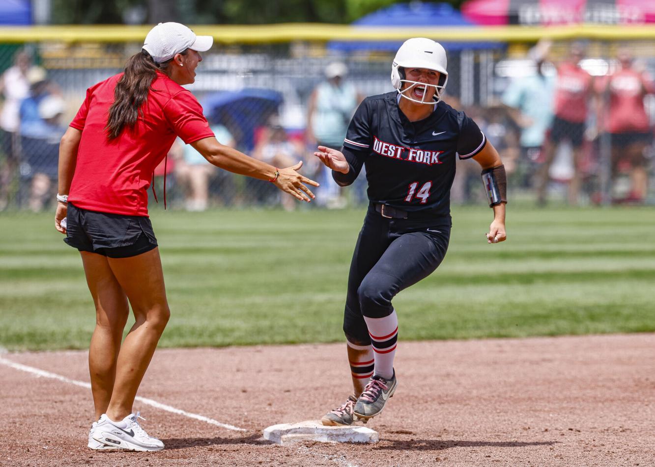 West Fork breaks out in big way, advance to 2A semifinals