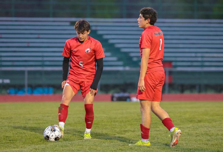 High School Boys Soccer: Ruiz cousins enjoying time together on field