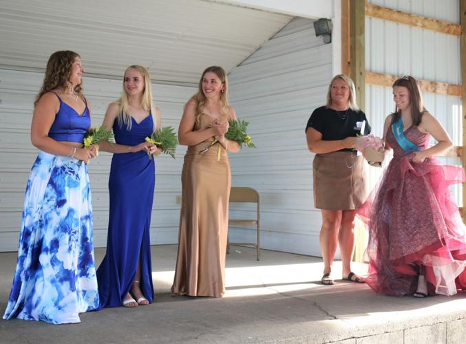 Rygh of Lake Mills crowned in her first try for Winnebago County Fair Queen