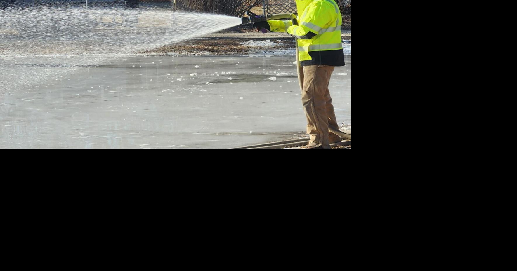 Outdoor ice skating rink in Clear Lake finally open for the season
