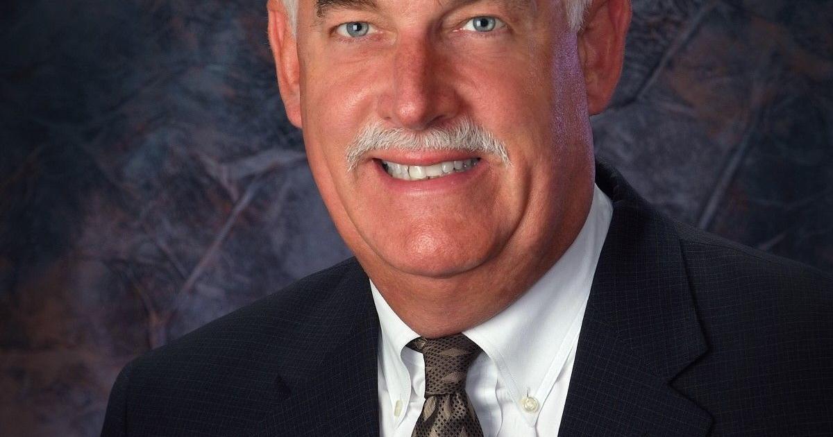 Steve Kruse retires from NSB Bank East Office