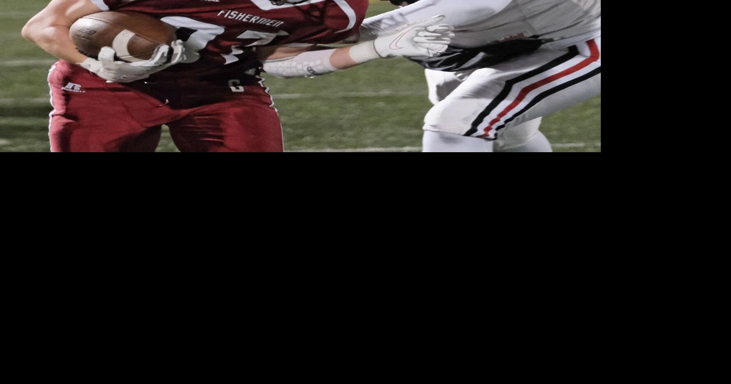 FISHERMEN BEWITCHED: Salem football thwarts Gloucester comeback bid ...