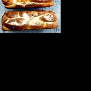 Scandinavian club shares recipe for Nisu -- a cardamon-flecked bread ...
